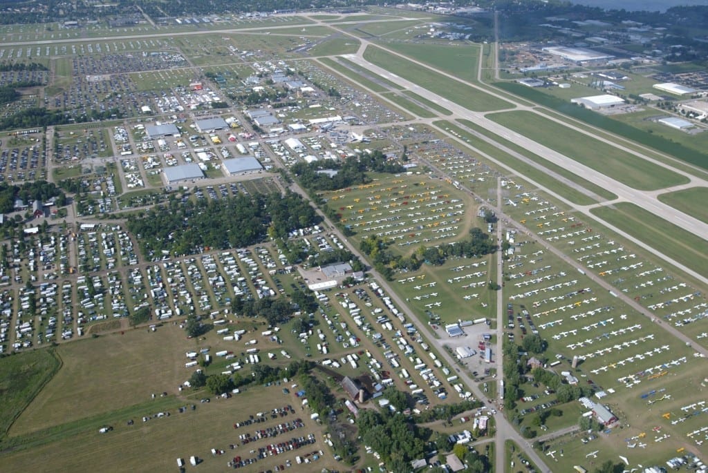 8 things I love about Oshkosh : Air Facts Journal