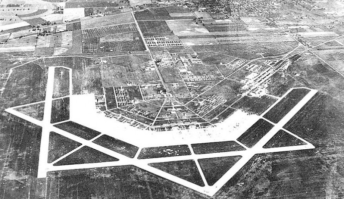 WWII Watson's Whizzers : Air Facts Journal