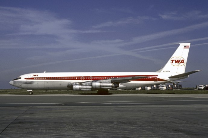 From the archives: to Hong Kong in a 707 : Air Facts Journal