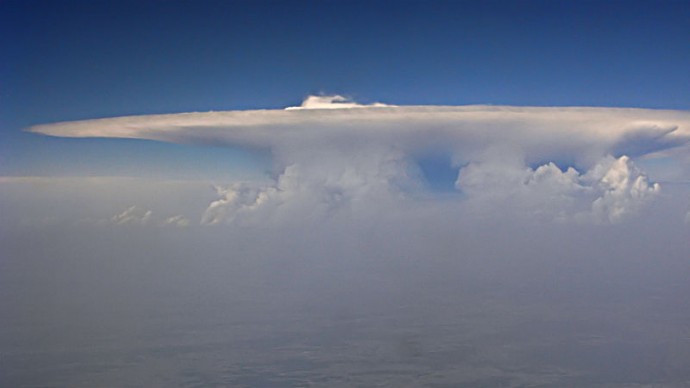 My encounter with a thunder cloud : Air Facts Journal