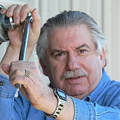 10 pilots in a 4-seat Cessna : Air Facts Journal