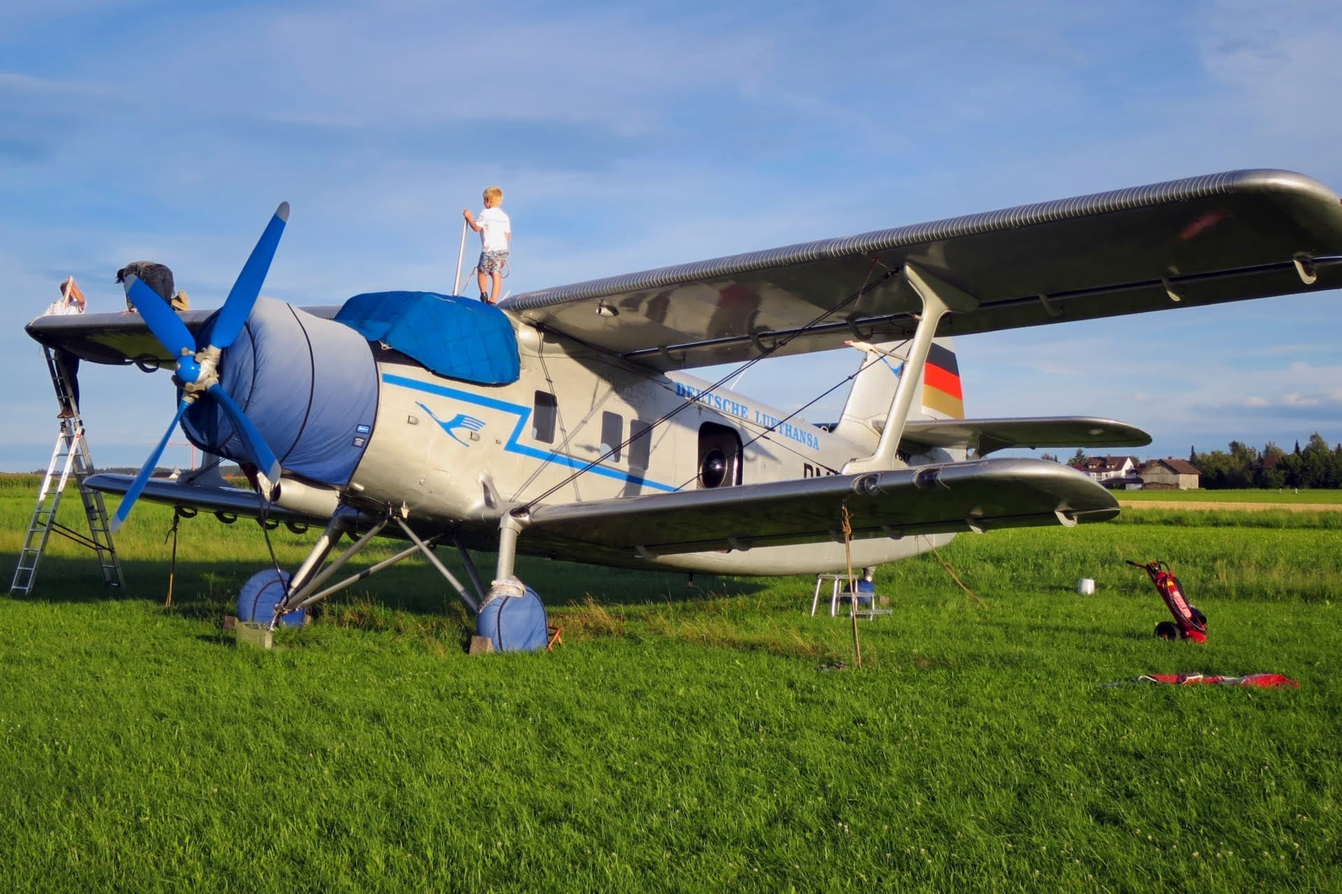 An airplane unlike any I've ever seen before - flying the AN-2 : Air ...