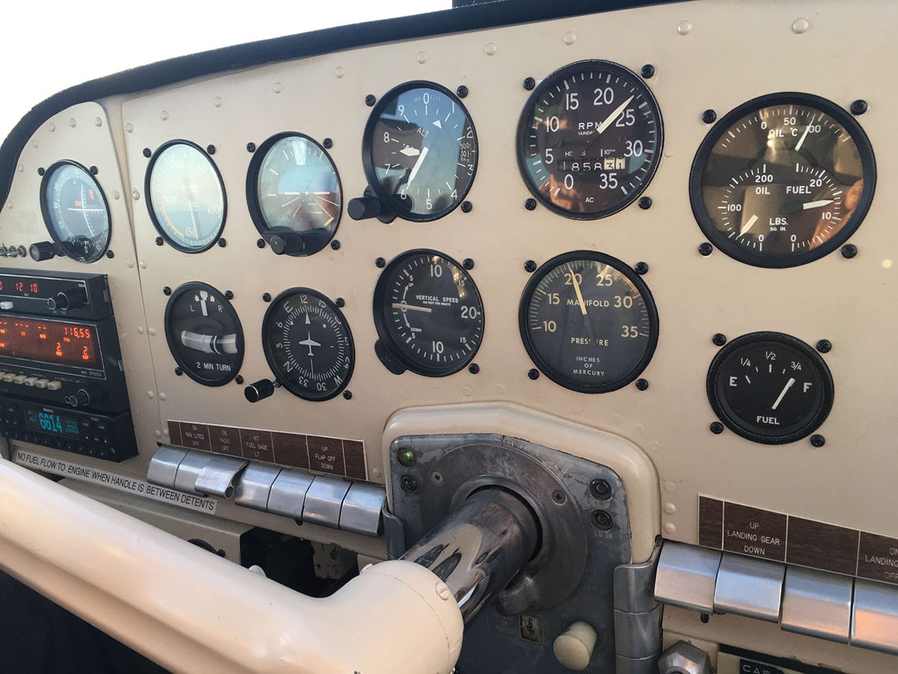 Flying old school : Air Facts Journal