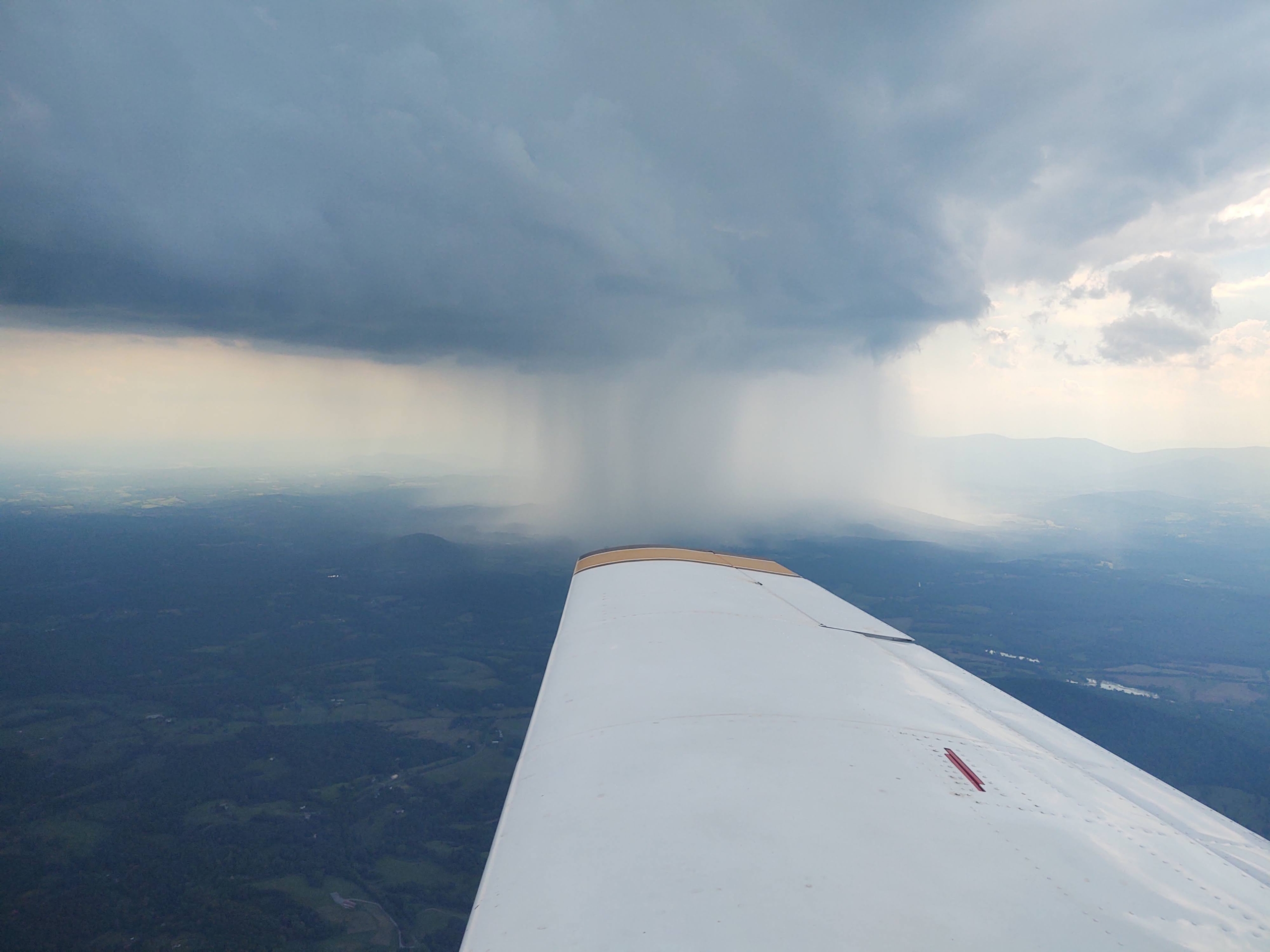 Friday photo: deviating around a thunderstorm : Air Facts Journal